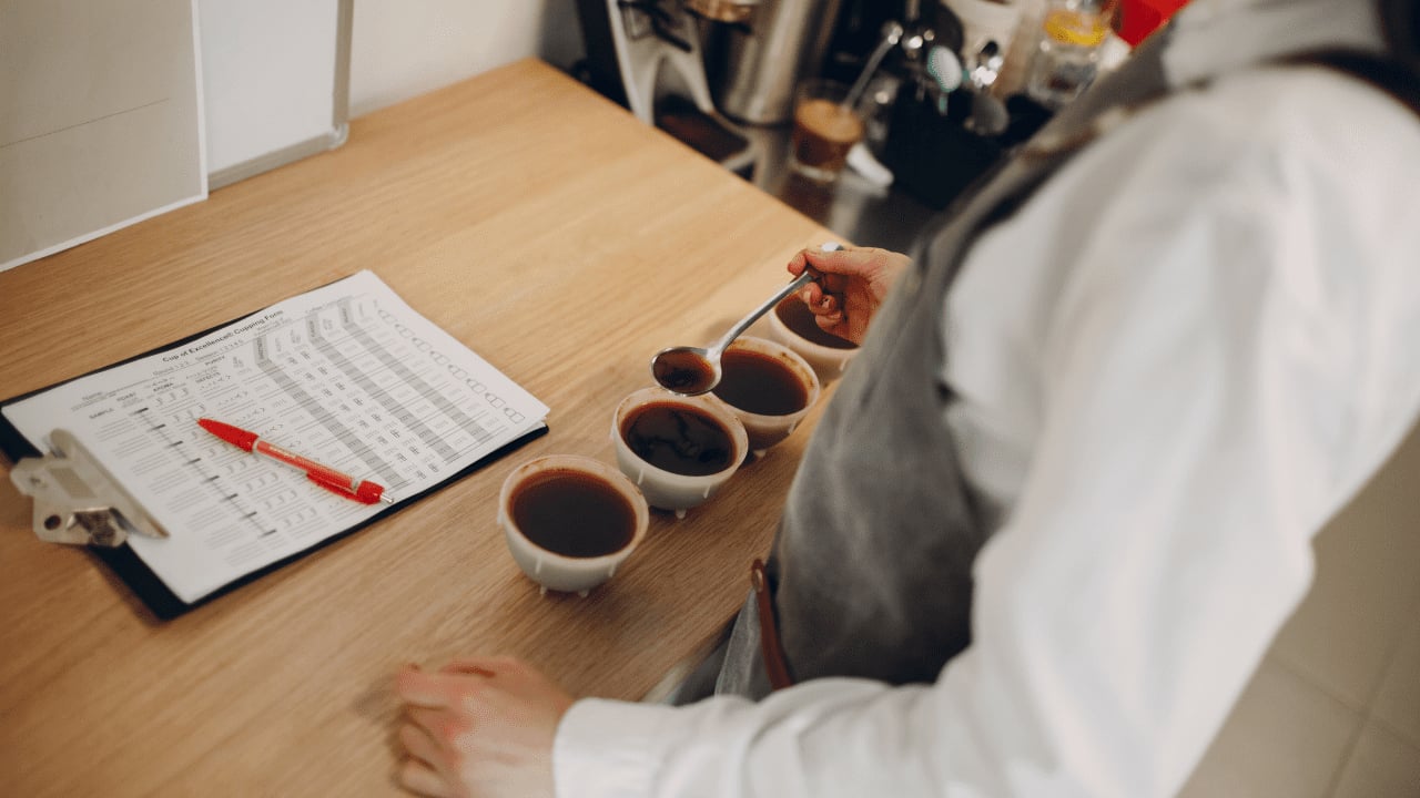 什麼是Ninety Plus (90+)？喜歡精品咖啡一定要知道愛馬仕等級的咖啡豆 | 三分之二