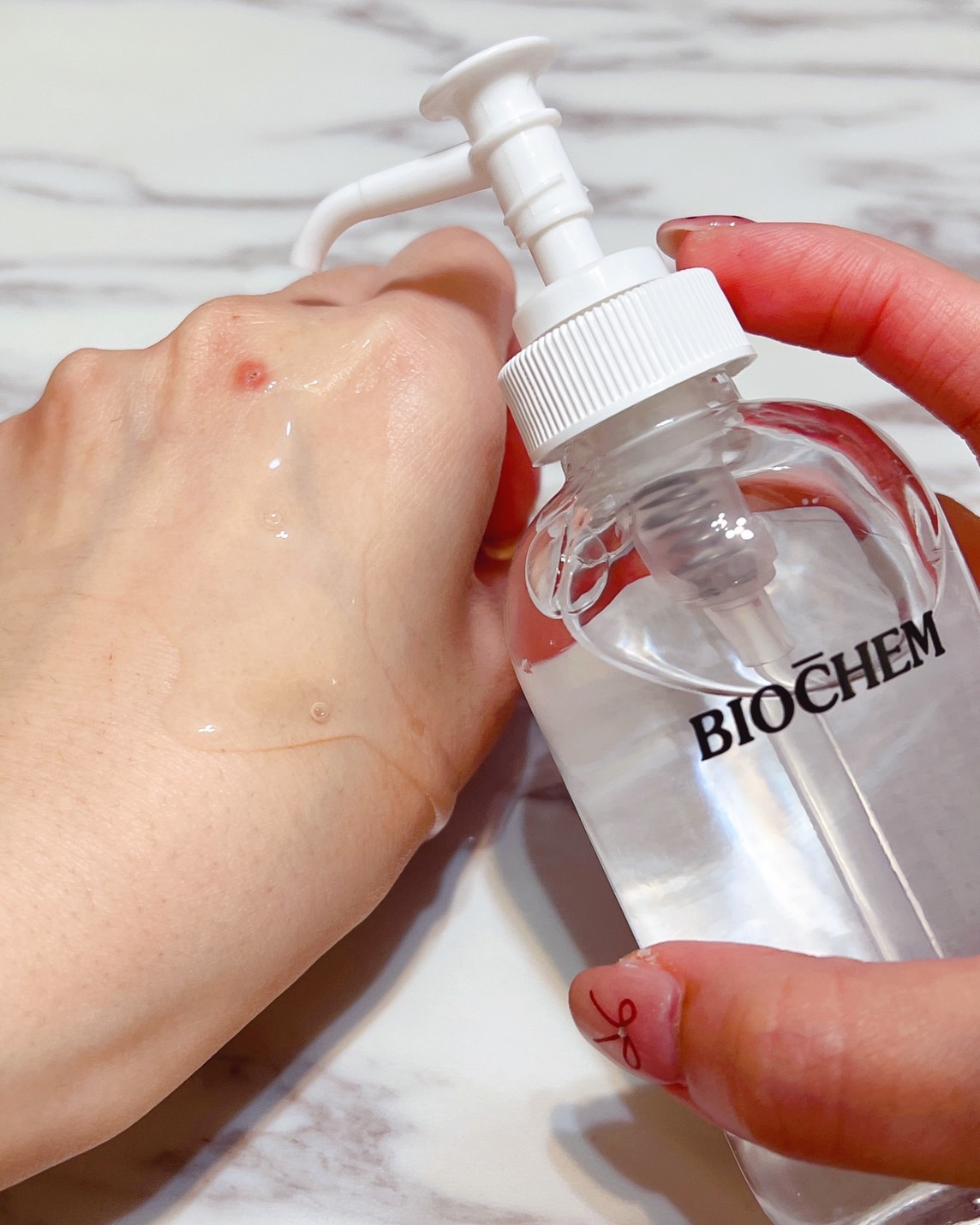 黃金比例玻尿酸精華液，肌膚充滿透亮水潤感！ | 雅聞倍優ARWIN/BIOCHEM