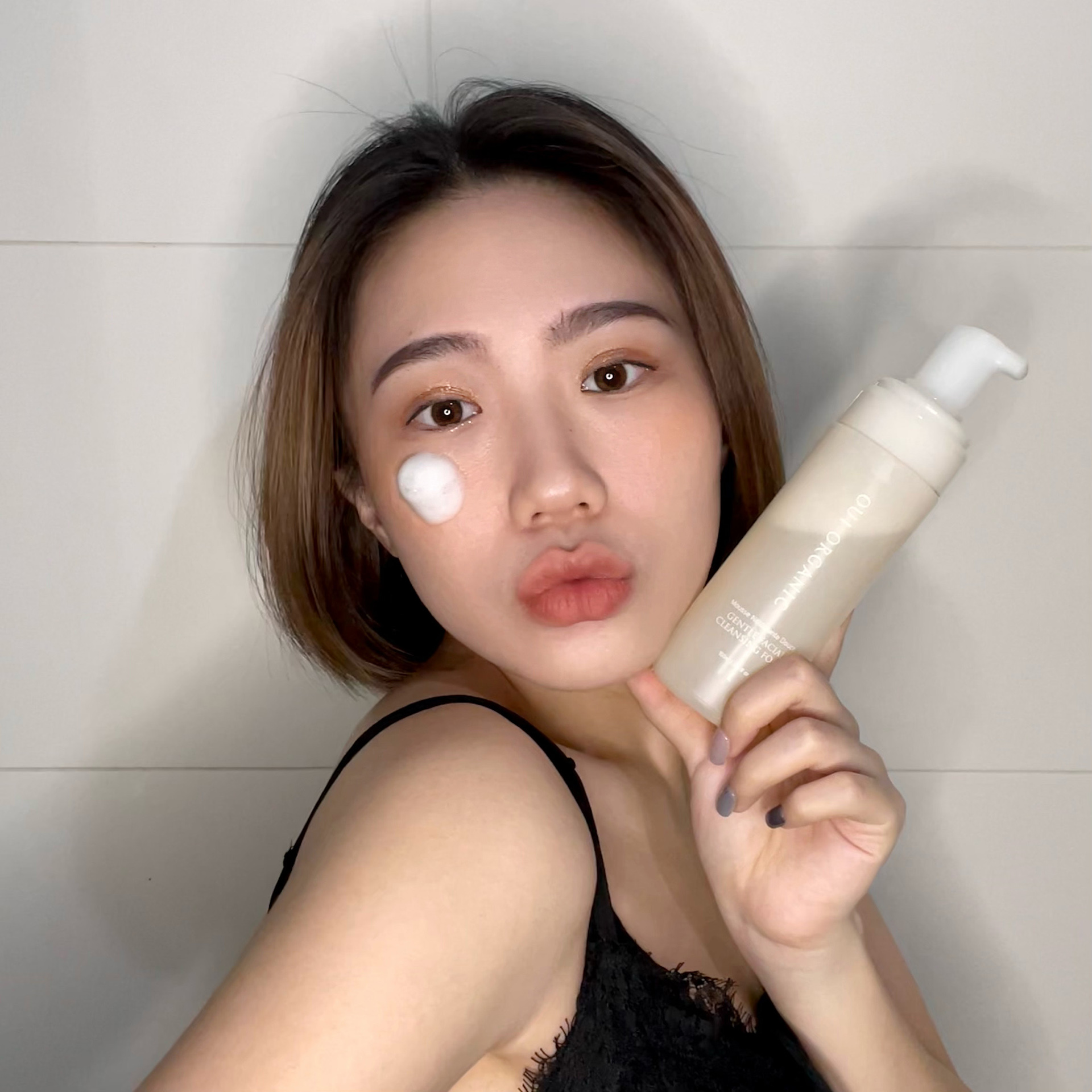 清爽不刺鼻帶有淡淡花草香，輕輕一按就有超綿密泡泡 | 唯有機 We Organic