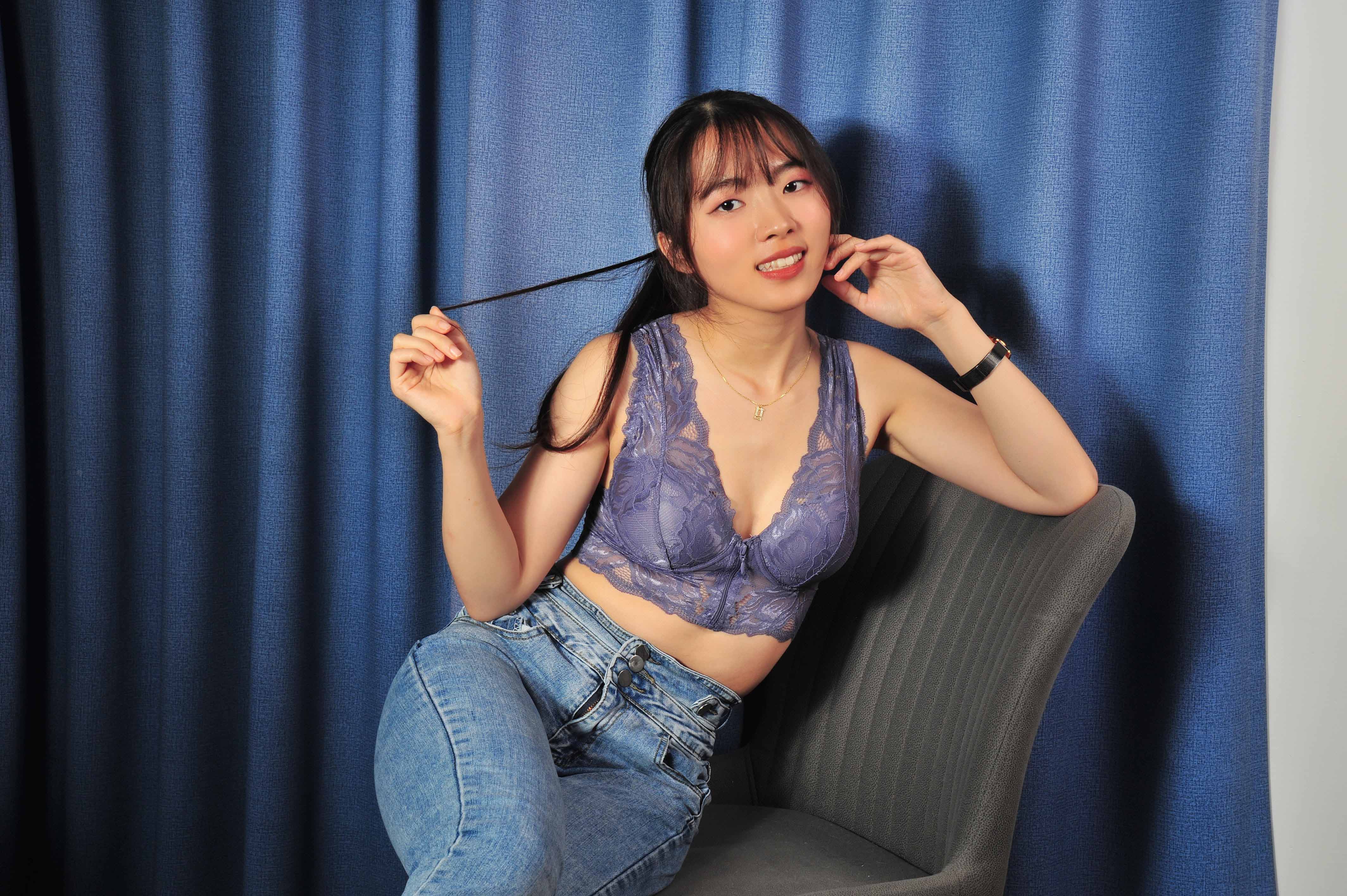 【芙蘿拉絕美蕾絲石墨烯前拉鍊無鋼圈內衣】小真💜穿了也能自由奔放~ | SiOHER