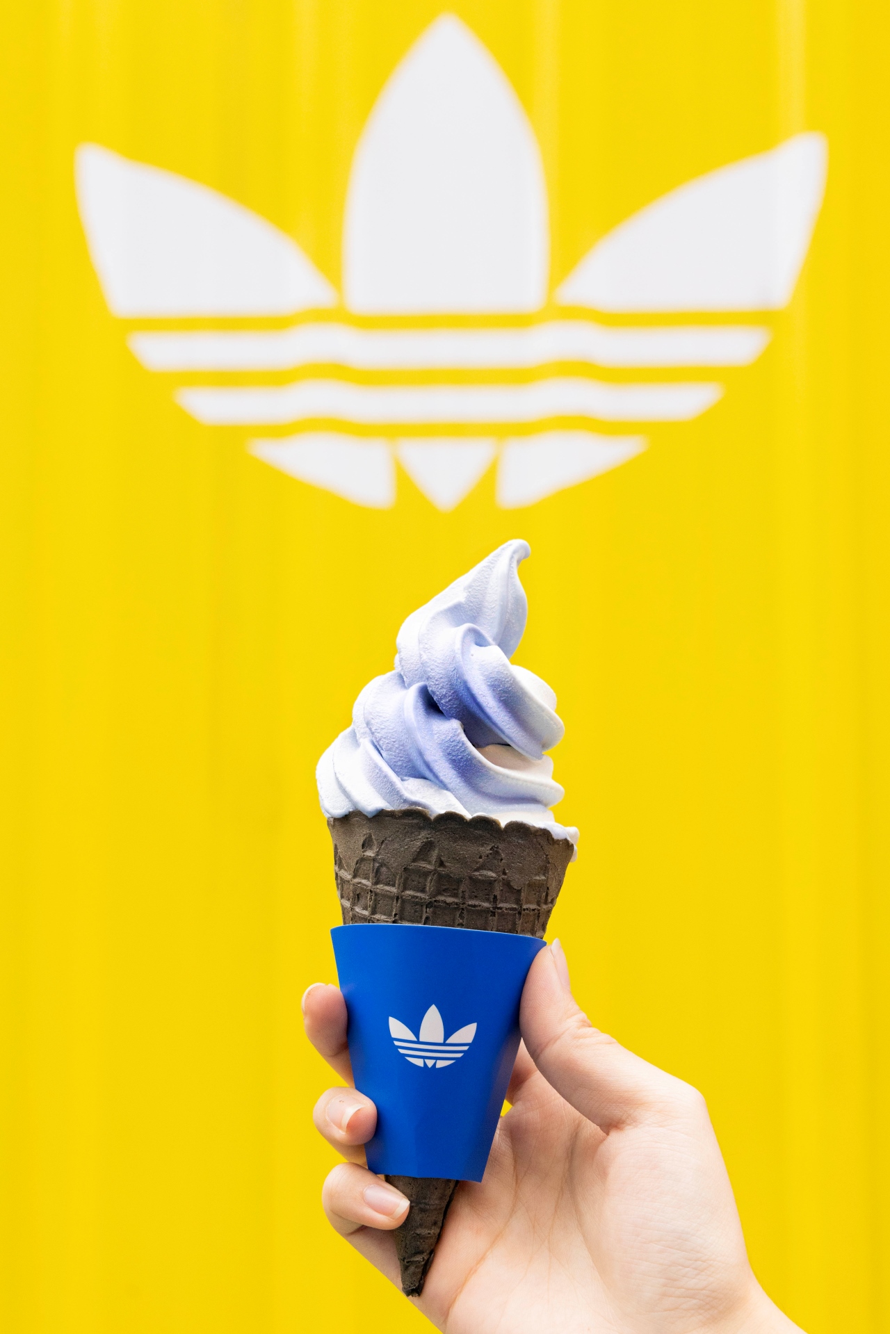 跨界聯名 / CAFE!N 與 adidas Originals 打造移動式咖啡新空間 | CAFE!N