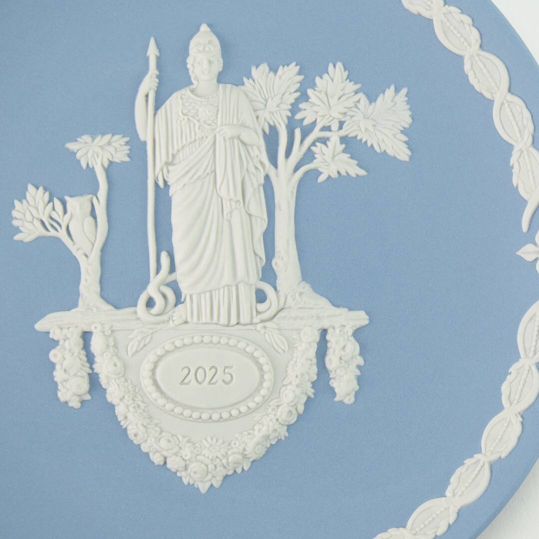 Wedgwood 2025年度紀念盤 勝利女神雅典娜迎接光明與智慧 | Wedgwood官方線上旗艦店