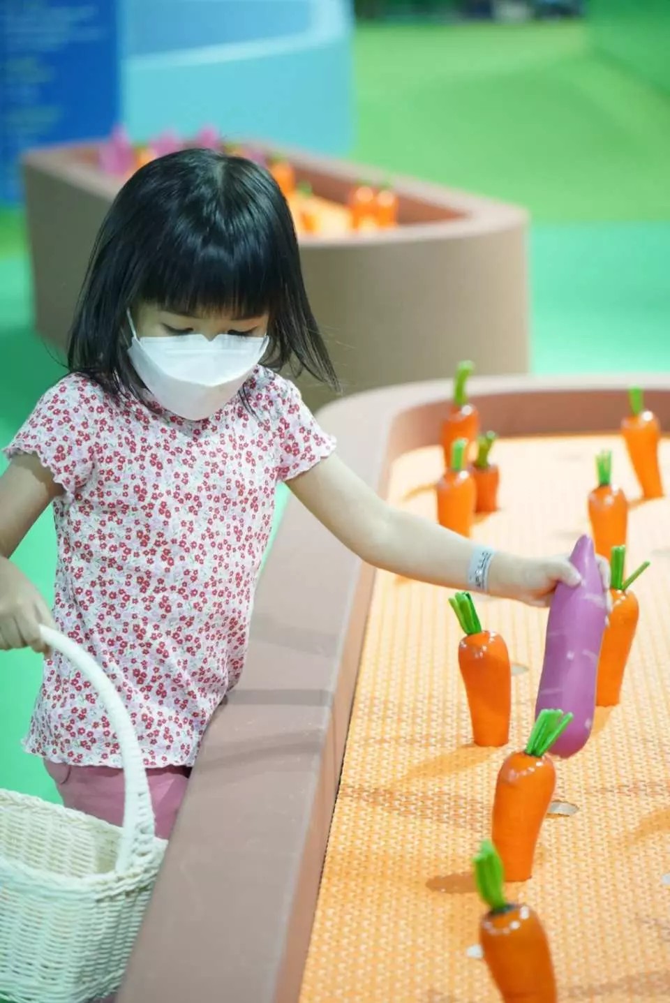 粉紅豬小妹野餐趣互動特展(含早鳥優惠)，10款佩佩豬獨家聯名｜BabyLike | 媽咪拜MamiBuy